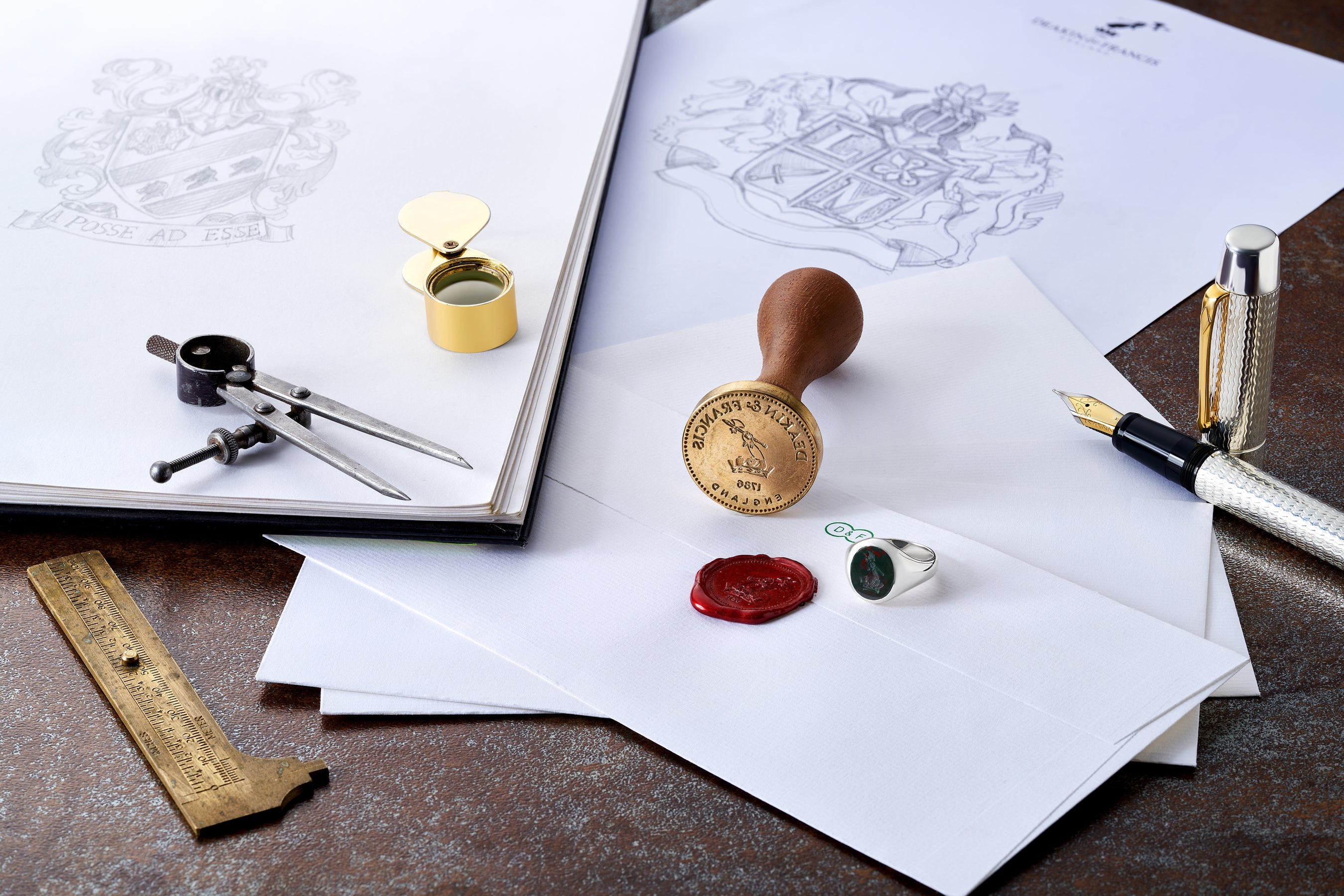Family Crest Signet Rings | Deakin & Francis