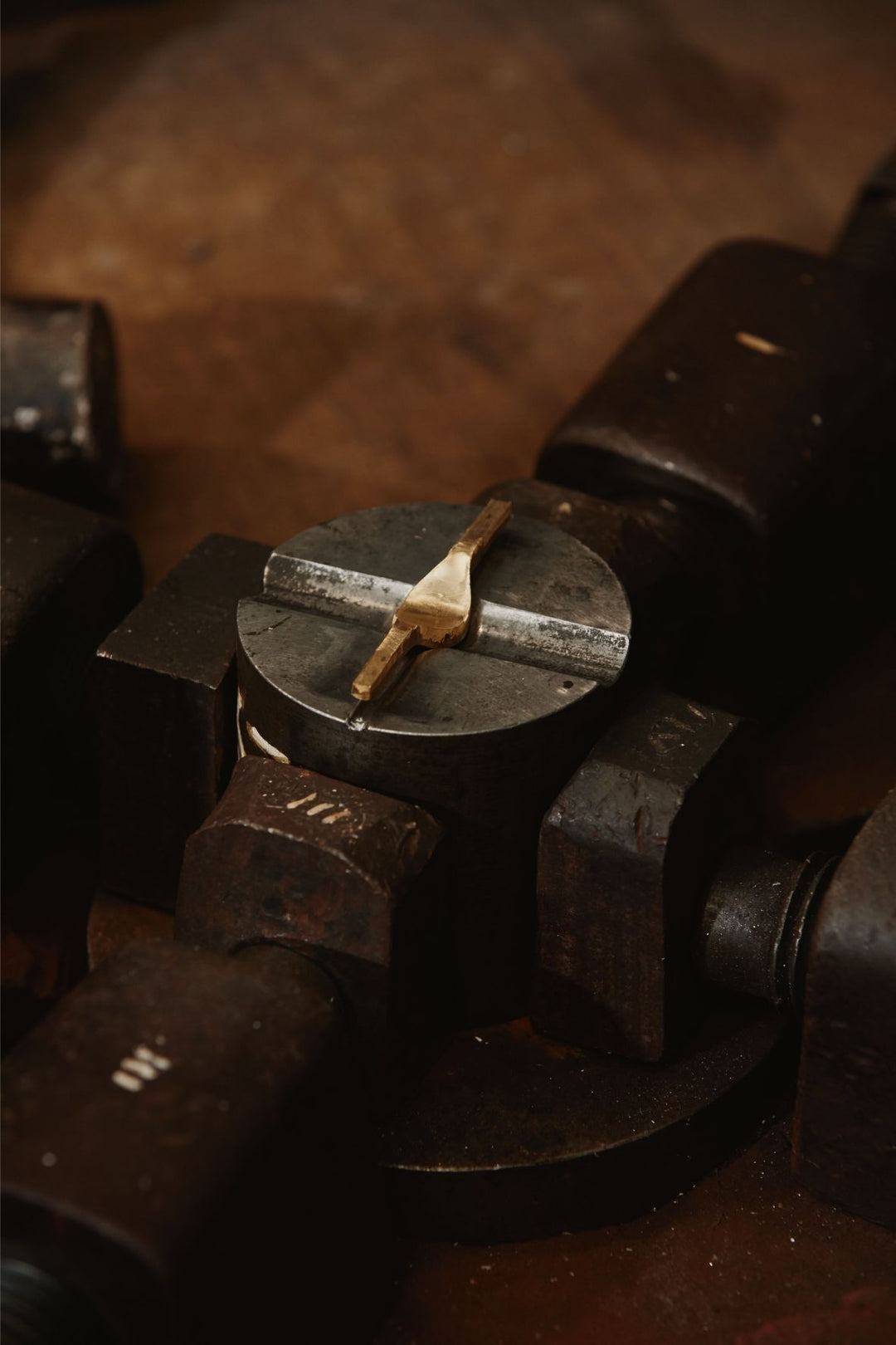 Family Crest Signet Rings | Deakin & Francis